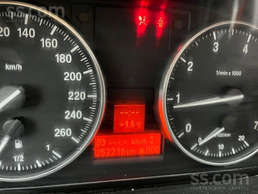 Melns BMW 318 2008 Rīga, ar dzinēja tilpumu 2.00 L un nobraukumu 252 tūkst. km par 1495 €, foto 11 vietnē AUTOMOTO.COM.LV