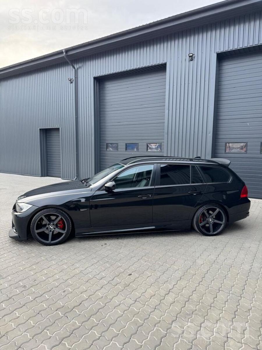 Black BMW 318 2008 in Talsi, with an engine capacity of 2.00 L and mileage of 379 thousand km for 6700 €, photo 3 on AUTOMOTO.COM.LV