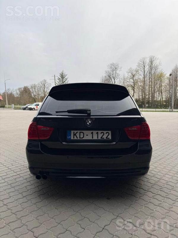 Black BMW 318 2008 in Talsi, with an engine capacity of 2.00 L and mileage of 379 thousand km for 6700 €, photo 6 on AUTOMOTO.COM.LV