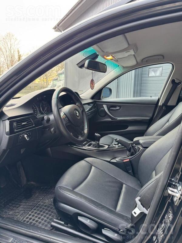 Black BMW 318 2008 in Talsi, with an engine capacity of 2.00 L and mileage of 379 thousand km for 6700 €, photo 7 on AUTOMOTO.COM.LV