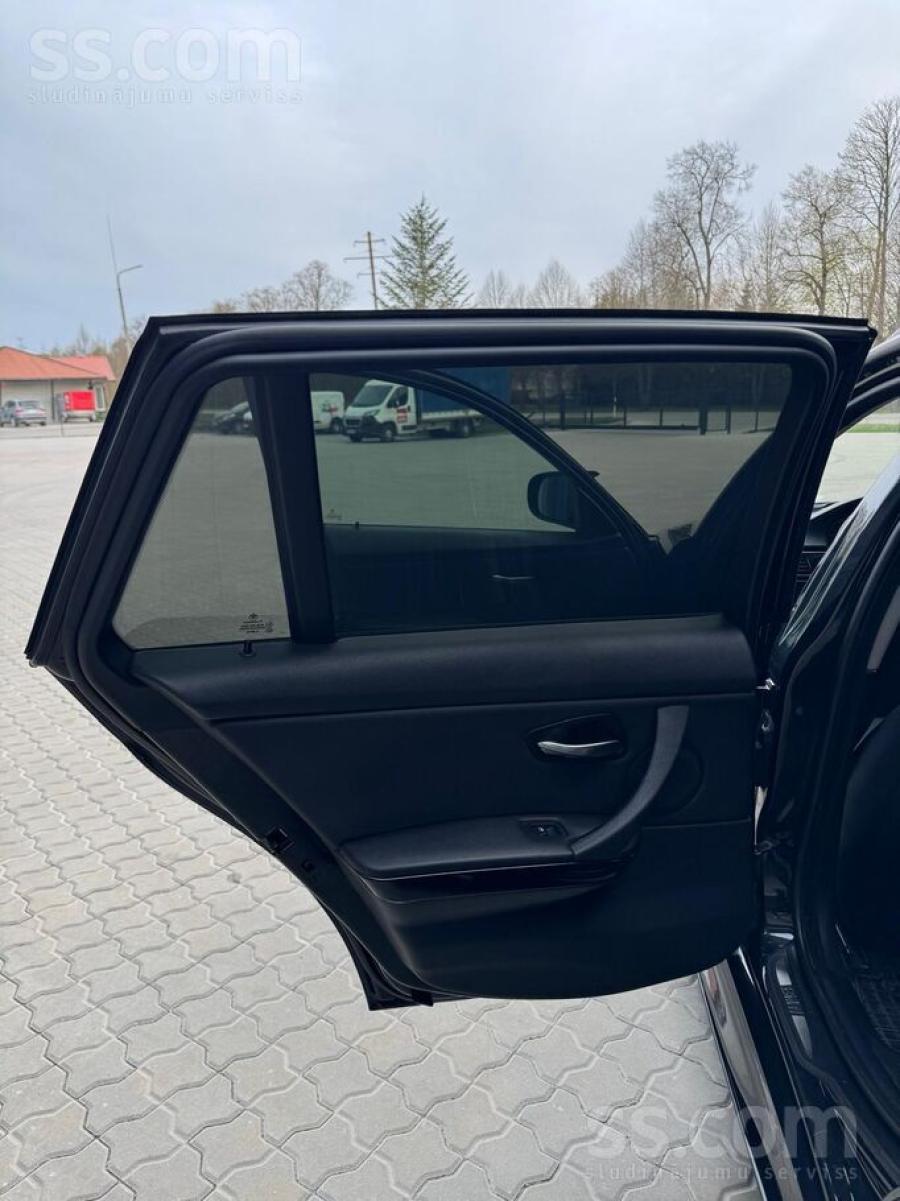 Black BMW 318 2008 in Talsi, with an engine capacity of 2.00 L and mileage of 379 thousand km for 6700 €, photo 12 on AUTOMOTO.COM.LV
