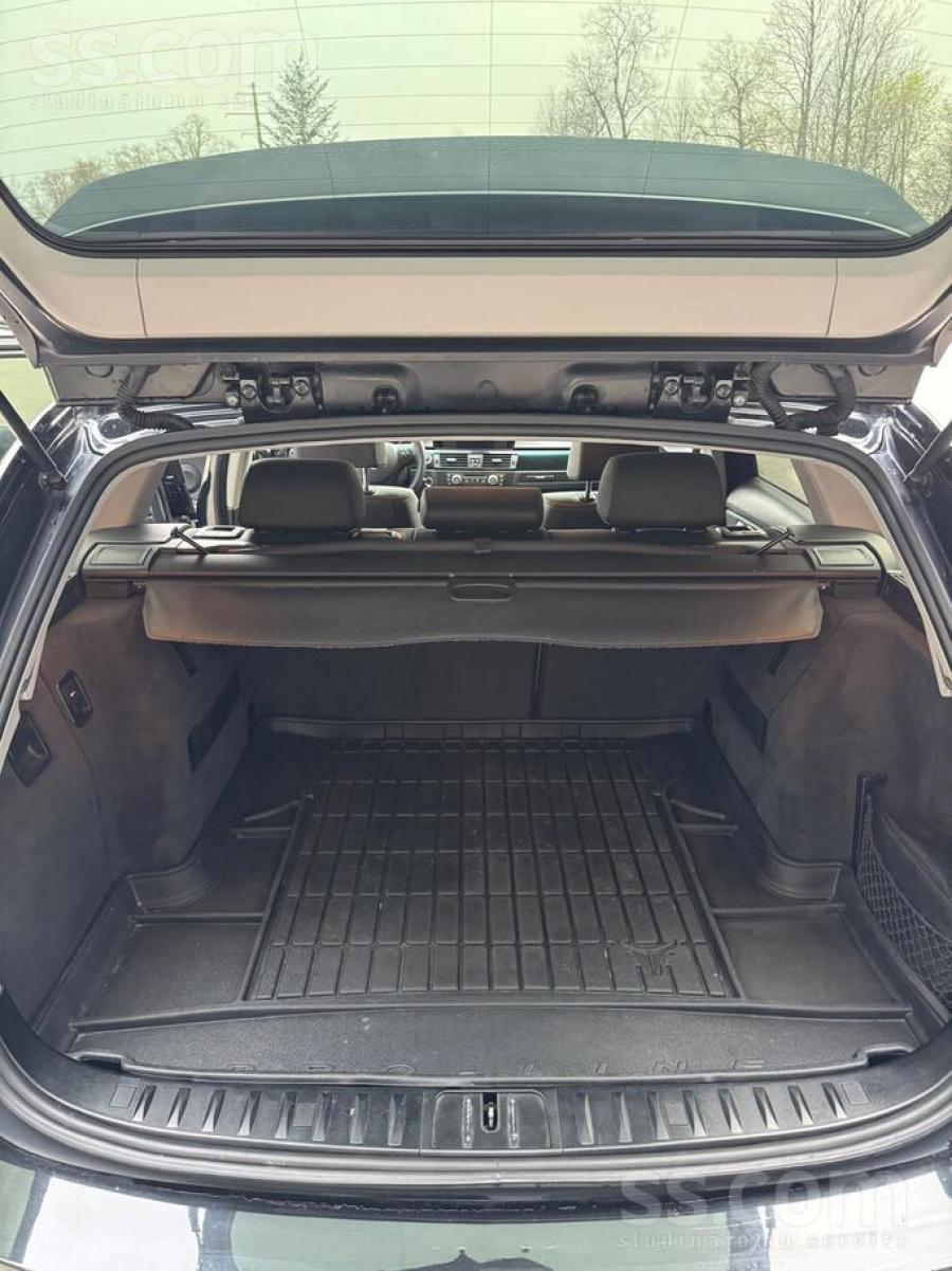 Black BMW 318 2008 in Talsi, with an engine capacity of 2.00 L and mileage of 379 thousand km for 6700 €, photo 13 on AUTOMOTO.COM.LV