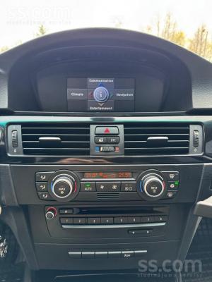 Black BMW 318 2008 in Talsi, with an engine capacity of 2.00 L and mileage of 379 thousand km for 6700 €, photo 18 on AUTOMOTO.COM.LV