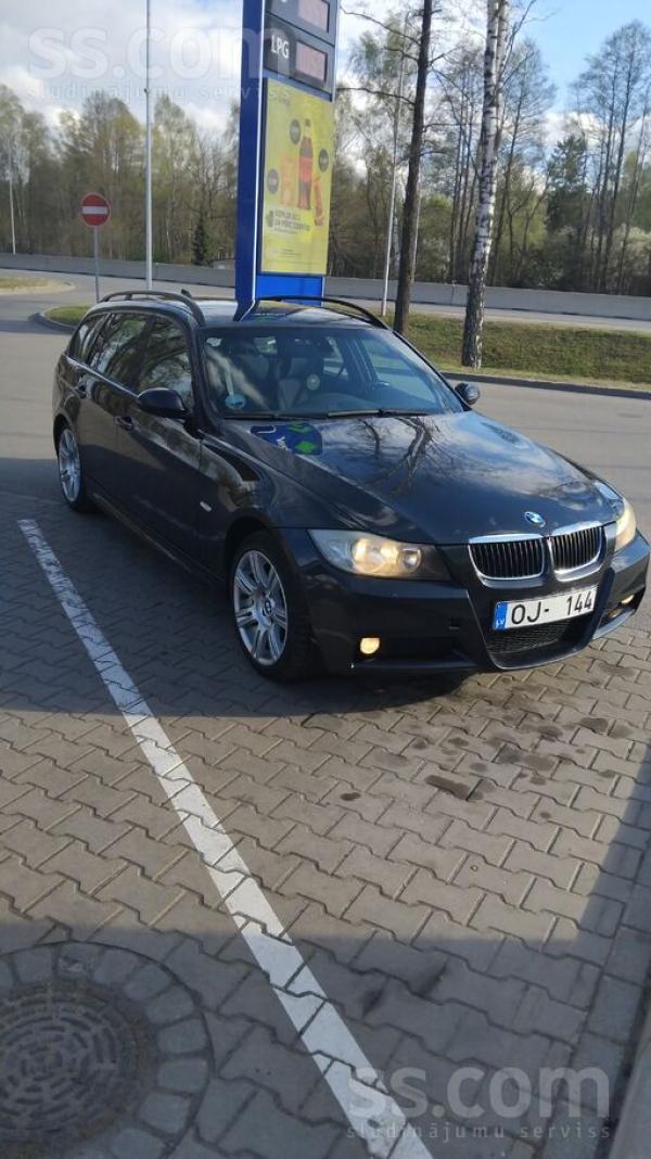 Black BMW 318 2008 in Riga, with an engine capacity of 2.00 L and mileage of 347 thousand km for 3800 €, photo 10 on AUTOMOTO.COM.LV