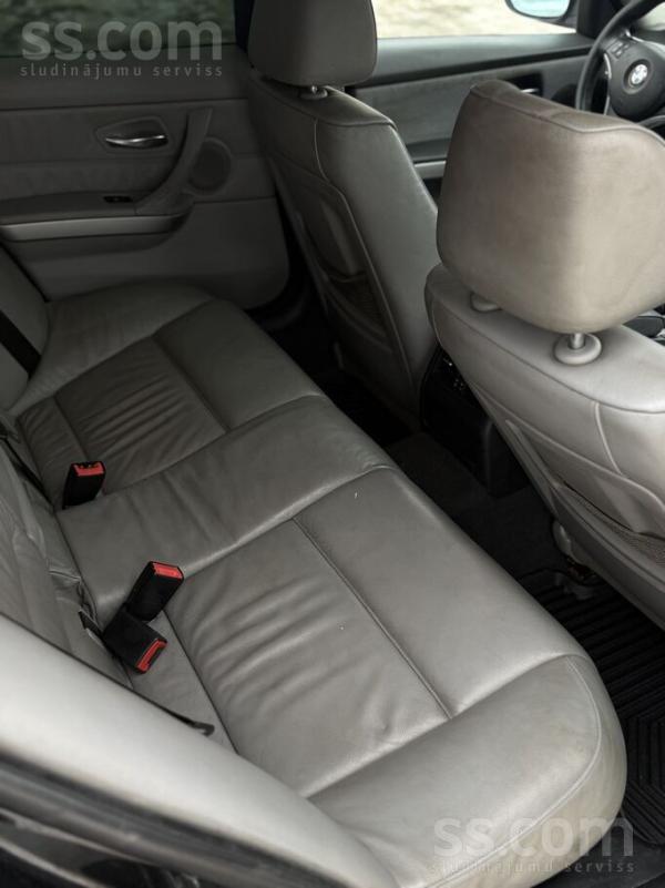 Melns BMW 318 2008 Tukums, ar dzinēja tilpumu 2.00 L un nobraukumu 370 tūkst. km par 3400 €, foto 8 vietnē AUTOMOTO.COM.LV