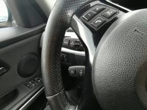 Black BMW 318 2008 in Kuldiga, with an engine capacity of 2.00 L and mileage of 269 thousand km for 4900 €, photo 13 on AUTOMOTO.COM.LV