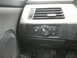 Black BMW 318 2008 in Kuldiga, with an engine capacity of 2.00 L and mileage of 269 thousand km for 4900 €, photo 15 on AUTOMOTO.COM.LV
