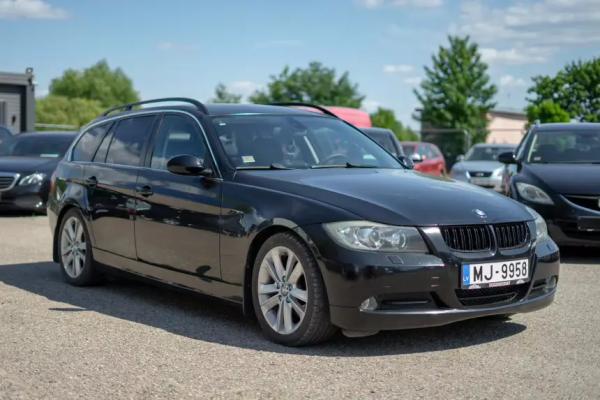 Black BMW 318 2008 in Liepaja, with an engine capacity of 2.00 L and mileage of 286 thousand km for 4350 €, photo 5 on AUTOMOTO.COM.LV