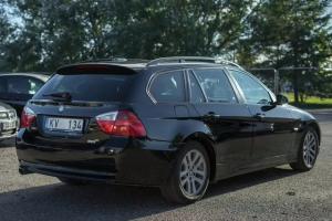 Black BMW 318 2008 in Liepaja, with an engine capacity of 2.00 L and mileage of 237 thousand km for 5250 €, photo 5 on AUTOMOTO.COM.LV