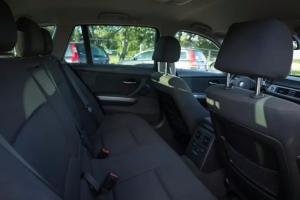 Black BMW 318 2008 in Liepaja, with an engine capacity of 2.00 L and mileage of 237 thousand km for 5250 €, photo 12 on AUTOMOTO.COM.LV