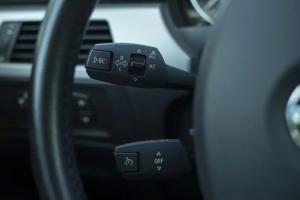 Black BMW 318 2008 in Liepaja, with an engine capacity of 2.00 L and mileage of 237 thousand km for 5250 €, photo 16 on AUTOMOTO.COM.LV