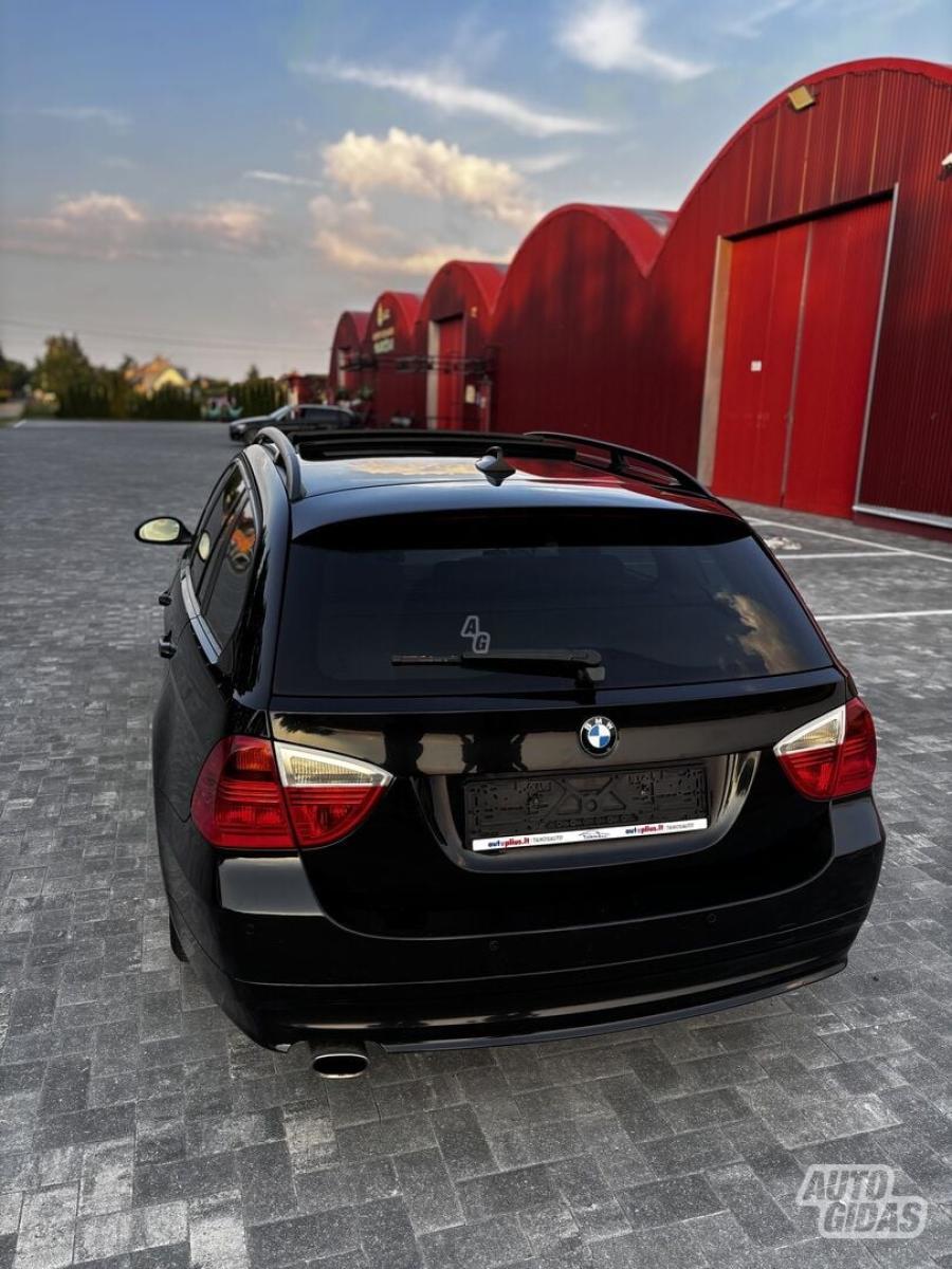 Melns BMW 318 2008 Panevēža, ar dzinēja tilpumu 2.00 L un nobraukumu 330 tūkst. km par 3200 €, foto 6 vietnē AUTOMOTO.COM.LV