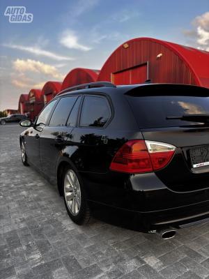Melns BMW 318 2008 Panevēža, ar dzinēja tilpumu 2.00 L un nobraukumu 330 tūkst. km par 3200 €, foto 7 vietnē AUTOMOTO.COM.LV