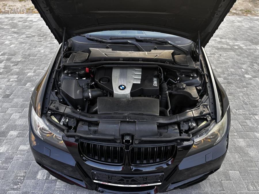 Melns BMW 318 2008 Panevēža, ar dzinēja tilpumu 2.00 L un nobraukumu 330 tūkst. km par 3200 €, foto 8 vietnē AUTOMOTO.COM.LV