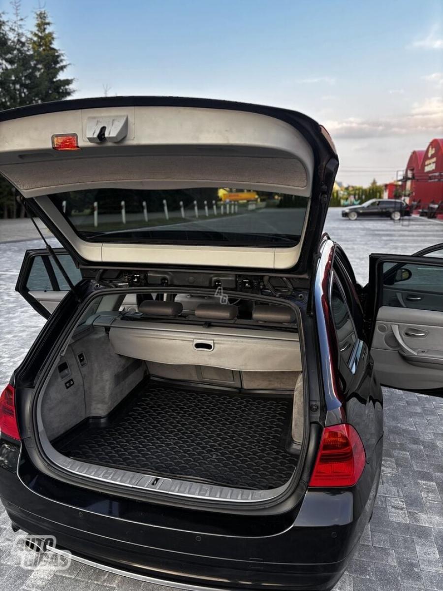 Melns BMW 318 2008 Panevēža, ar dzinēja tilpumu 2.00 L un nobraukumu 330 tūkst. km par 3200 €, foto 12 vietnē AUTOMOTO.COM.LV