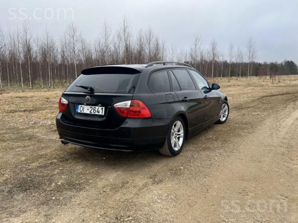 Melns BMW 318 2008 Liepāja, ar dzinēja tilpumu 2.00 L un nobraukumu 266 tūkst. km par 2950 €, foto 5 vietnē AUTOMOTO.COM.LV