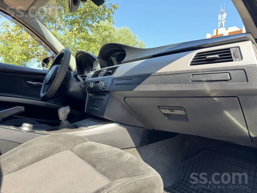 Melns BMW 318 2008 Rīga, ar dzinēja tilpumu 2.00 L un nobraukumu 309 tūkst. km par 4490 €, foto 11 vietnē AUTOMOTO.COM.LV