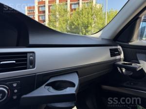 Melns BMW 318 2008 Rīga, ar dzinēja tilpumu 2.00 L un nobraukumu 309 tūkst. km par 4490 €, foto 21 vietnē AUTOMOTO.COM.LV