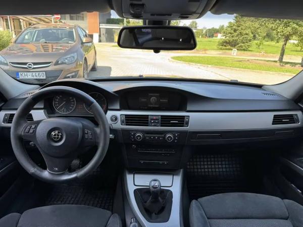 Melns BMW 318 2008 Rīga, ar dzinēja tilpumu 2.00 L un nobraukumu 309 tūkst. km par 4490 €, foto 7 vietnē AUTOMOTO.COM.LV
