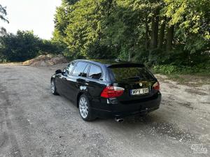 Черный БМВ 318 2008 в Вильнюс, объемом двигателя 2.00 л и пробегом 349 тыс. км за 3250 €, фото 5 на AUTOMOTO.COM.LV