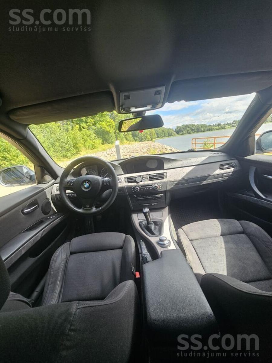 Black BMW 318 2008 in Aizkraukle, with an engine capacity of 2.00 L and mileage of 407 thousand km for 3300 €, photo 9 on AUTOMOTO.COM.LV