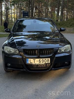 Black BMW 318 2008 in Riga, with an engine capacity of 2.00 L and mileage of 466 thousand km for 4200 €, photo 3 on AUTOMOTO.COM.LV