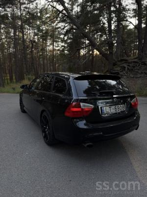 Black BMW 318 2008 in Riga, with an engine capacity of 2.00 L and mileage of 466 thousand km for 4200 €, photo 11 on AUTOMOTO.COM.LV
