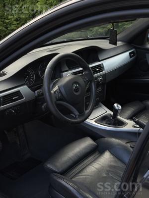 Black BMW 318 2008 in Riga, with an engine capacity of 2.00 L and mileage of 466 thousand km for 4200 €, photo 12 on AUTOMOTO.COM.LV