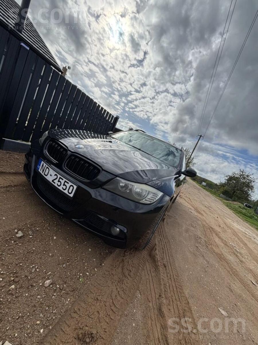 Melns BMW 318 2008 Kuldīga, ar dzinēja tilpumu 2.00 L un nobraukumu 370 tūkst. km par 4750 €, foto 3 vietnē AUTOMOTO.COM.LV