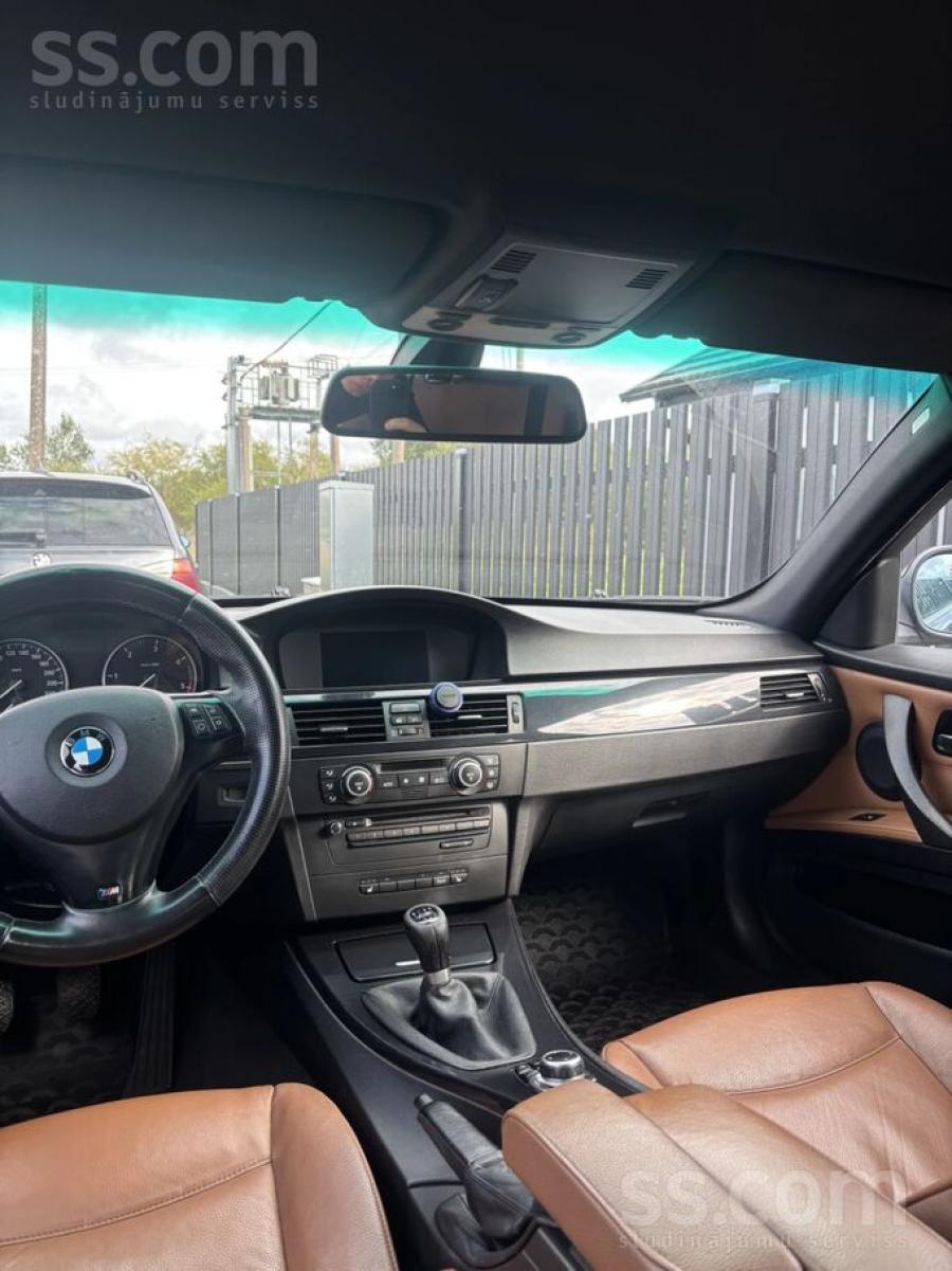 Melns BMW 318 2008 Kuldīga, ar dzinēja tilpumu 2.00 L un nobraukumu 370 tūkst. km par 4750 €, foto 5 vietnē AUTOMOTO.COM.LV
