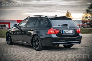 Black BMW 318 2009 in Riga, with an engine capacity of 2.00 L and mileage of 374 thousand km for 4200 €, photo 7 on AUTOMOTO.COM.LV