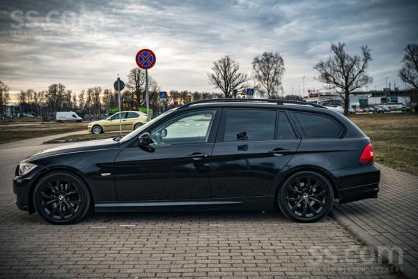 Black BMW 318 2009 in Riga, with an engine capacity of 2.00 L and mileage of 374 thousand km for 4200 €, photo 8 on AUTOMOTO.COM.LV