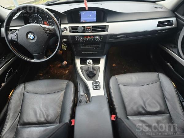 Black BMW 318 2009 in Riga, with an engine capacity of 2.00 L and mileage of 0 thousand km for 2500 €, photo 7 on AUTOMOTO.COM.LV