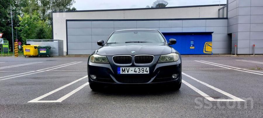 Black BMW 318 2009 in Riga, with an engine capacity of 2.00 L and mileage of 252 thousand km for 2800 €, photo 1 on AUTOMOTO.COM.LV