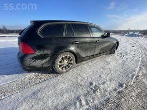 Melns BMW 318 2009 Cēsis, ar dzinēja tilpumu 2.00 L un nobraukumu 365 tūkst. km par 4500 €, foto  vietnē AUTOMOTO.COM.LV