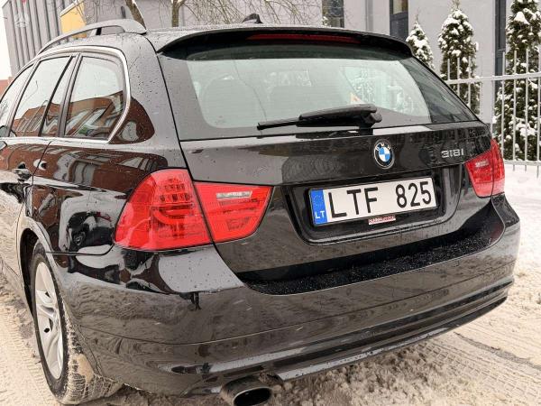 Melns BMW 318 2009 Viļņa, ar dzinēja tilpumu 2.00 L un nobraukumu 318 tūkst. km par 2950 €, foto 9 vietnē AUTOMOTO.COM.LV