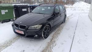 Melns BMW 318 2009 Kauņa, ar dzinēja tilpumu 2.00 L un nobraukumu 257 tūkst. km par 3555 €, foto  vietnē AUTOMOTO.COM.LV