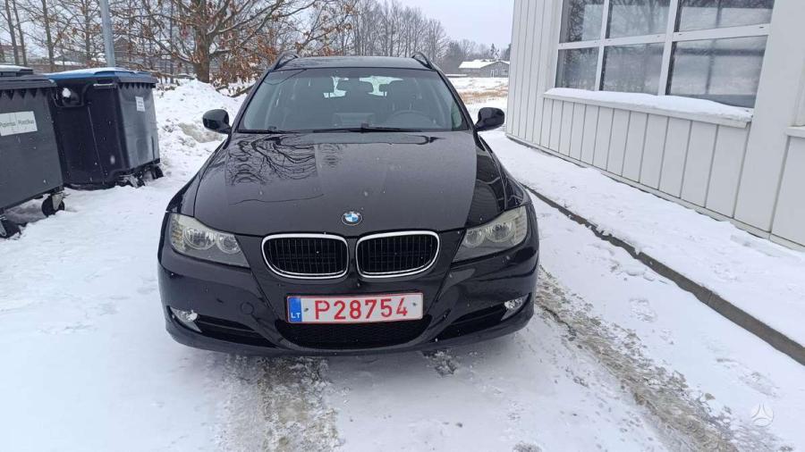 Melns BMW 318 2009 Kauņa, ar dzinēja tilpumu 2.00 L un nobraukumu 257 tūkst. km par 3555 €, foto 2 vietnē AUTOMOTO.COM.LV