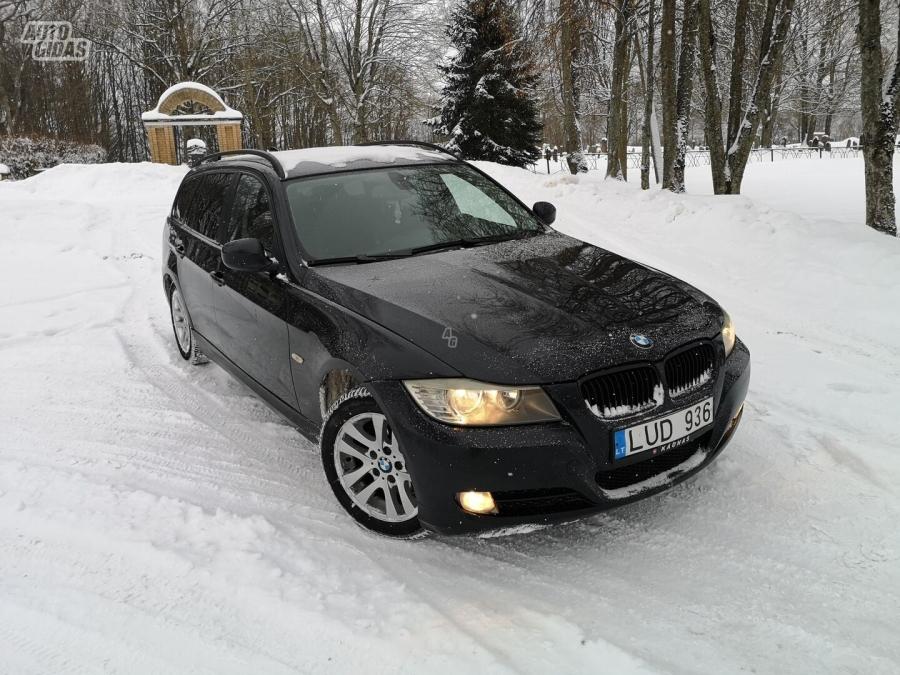 Melns BMW 318 2009 Jurbarkas, ar dzinēja tilpumu 2.00 L un nobraukumu 300 tūkst. km par 3200 €, foto 1 vietnē AUTOMOTO.COM.LV