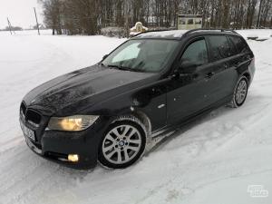 Black BMW 318 2009 in Jurbarkas, with an engine capacity of 2.00 L and mileage of 300 thousand km for 3200 €, photo 2 on AUTOMOTO.COM.LV