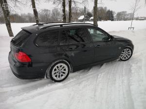 Black BMW 318 2009 in Jurbarkas, with an engine capacity of 2.00 L and mileage of 300 thousand km for 3200 €, photo 3 on AUTOMOTO.COM.LV