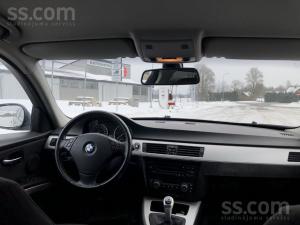 Melns BMW 318 2009 Cēsis, ar dzinēja tilpumu 2.00 L un nobraukumu 0 tūkst. km par 3900 €, foto 5 vietnē AUTOMOTO.COM.LV