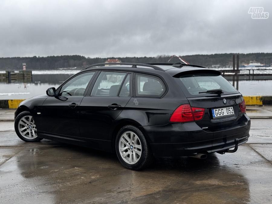 Melns BMW 318 2009 Klaipėda, ar dzinēja tilpumu 2.00 L un nobraukumu 370 tūkst. km par 3500 €, foto 3 vietnē AUTOMOTO.COM.LV