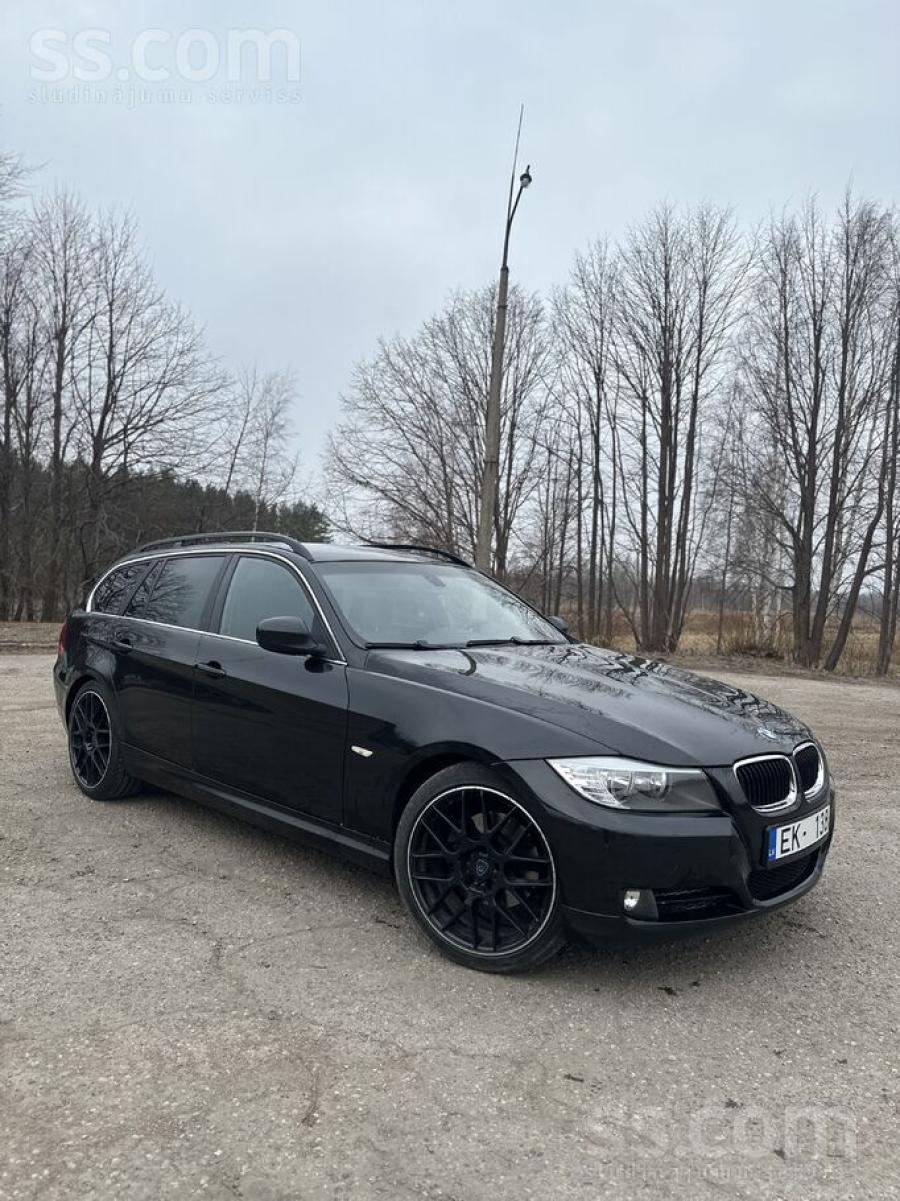 Black BMW 318 2009 in Liepaja, with an engine capacity of 2.00 L and mileage of 323 thousand km for 4650 €, photo 3 on AUTOMOTO.COM.LV