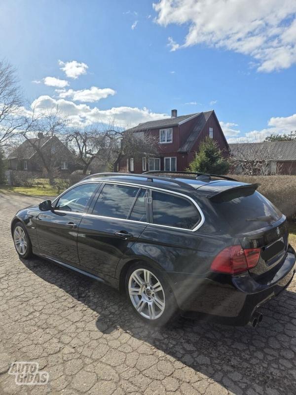 Black BMW 318 2009 in Plunge, with an engine capacity of 1.80 L and mileage of 287 thousand km for 3000 €, photo 7 on AUTOMOTO.COM.LV