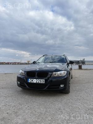 Black BMW 318 2009 in Riga, with an engine capacity of 2.00 L and mileage of 447 thousand km for 4200 €, photo 2 on AUTOMOTO.COM.LV