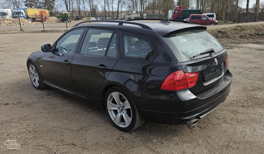 Black BMW 318 2009 in Siauliai, with an engine capacity of 2.00 L and mileage of 200 thousand km for 4390 €, photo 3 on AUTOMOTO.COM.LV