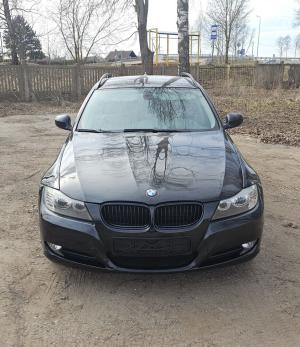 Black BMW 318 2009 in Siauliai, with an engine capacity of 2.00 L and mileage of 200 thousand km for 4390 €, photo 8 on AUTOMOTO.COM.LV