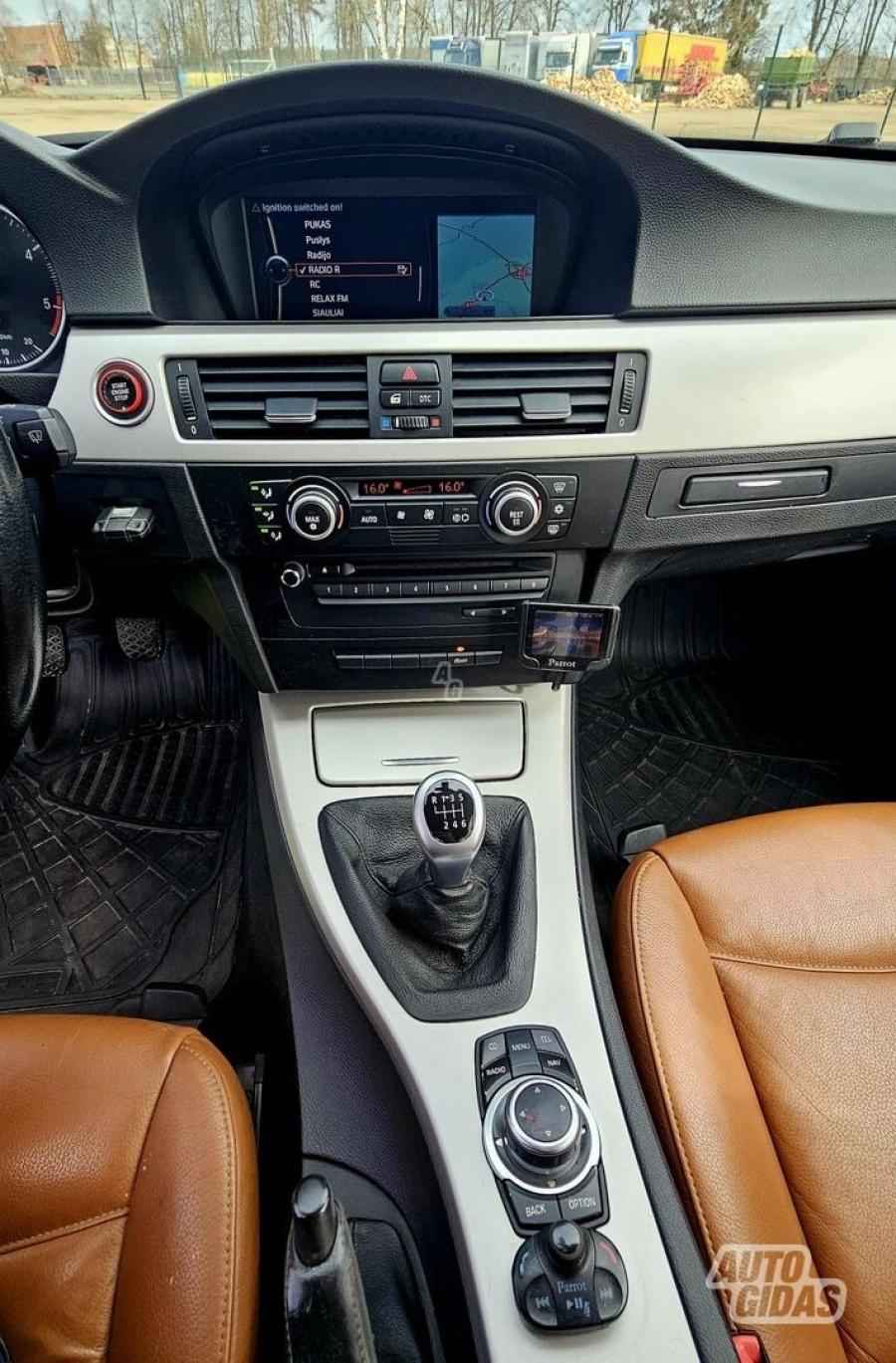Black BMW 318 2009 in Siauliai, with an engine capacity of 2.00 L and mileage of 200 thousand km for 4390 €, photo 12 on AUTOMOTO.COM.LV