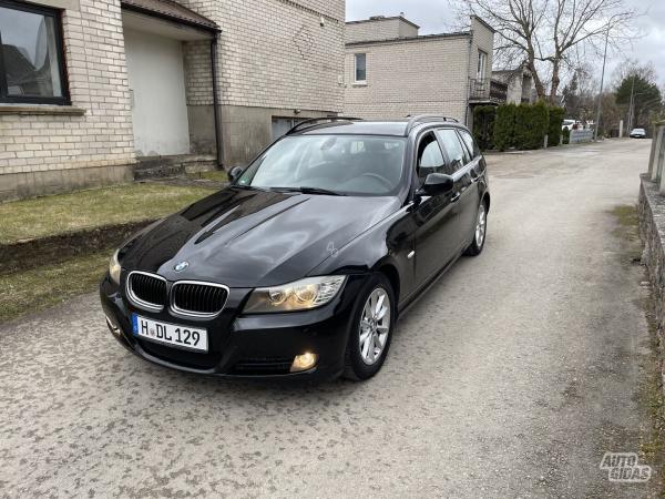 Black BMW 318 2009 in Raseiniai, with an engine capacity of 2.00 L and mileage of 330 thousand km for 3700 €, photo 2 on AUTOMOTO.COM.LV